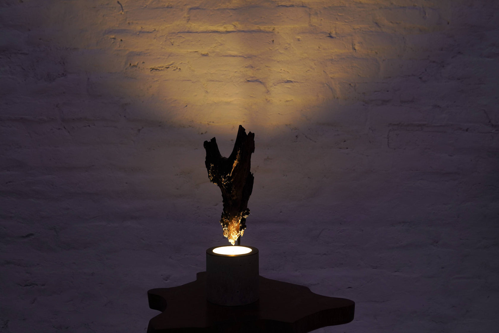 Rotten Artsy Lamp – Archizy