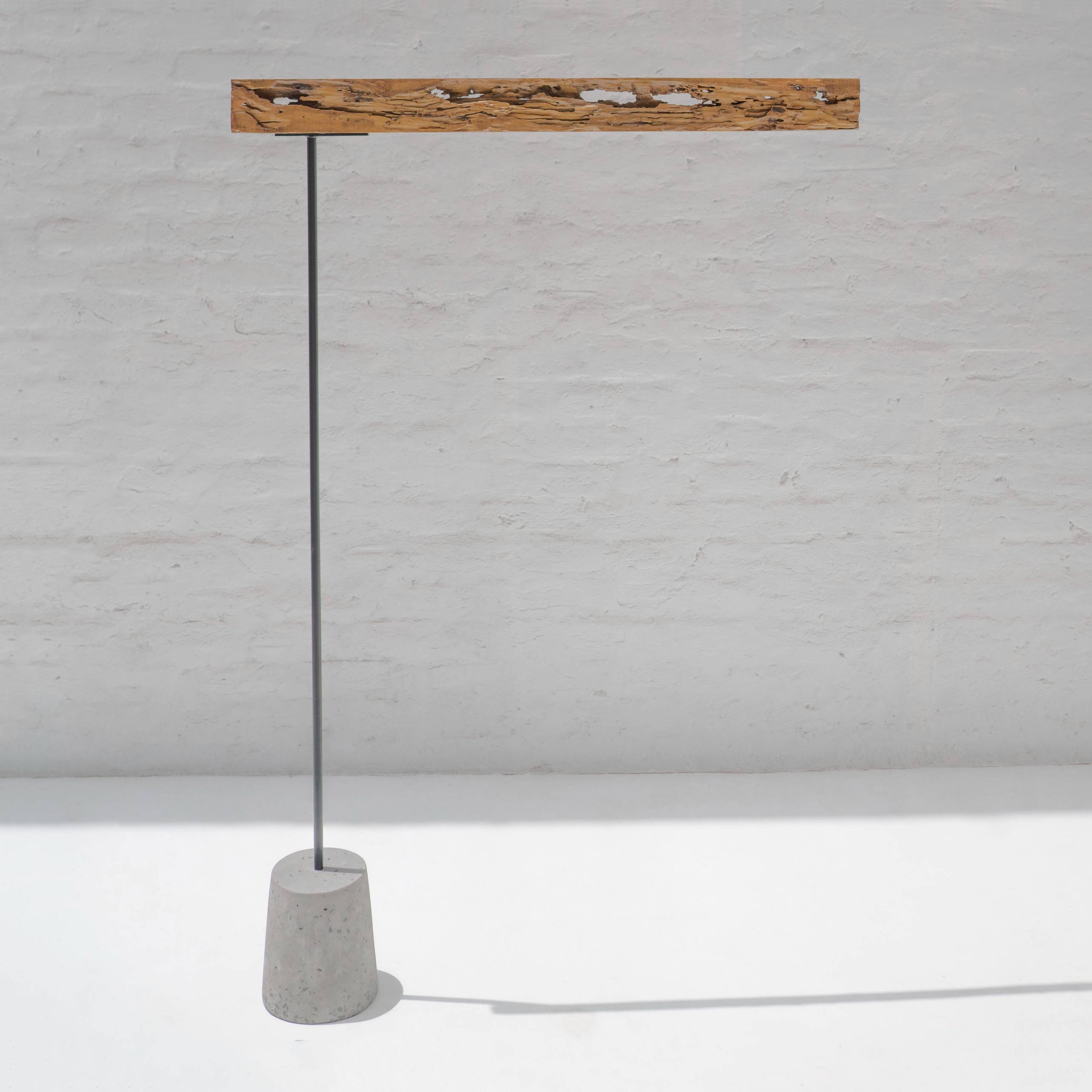 Rotten H Lamp – Archizy
