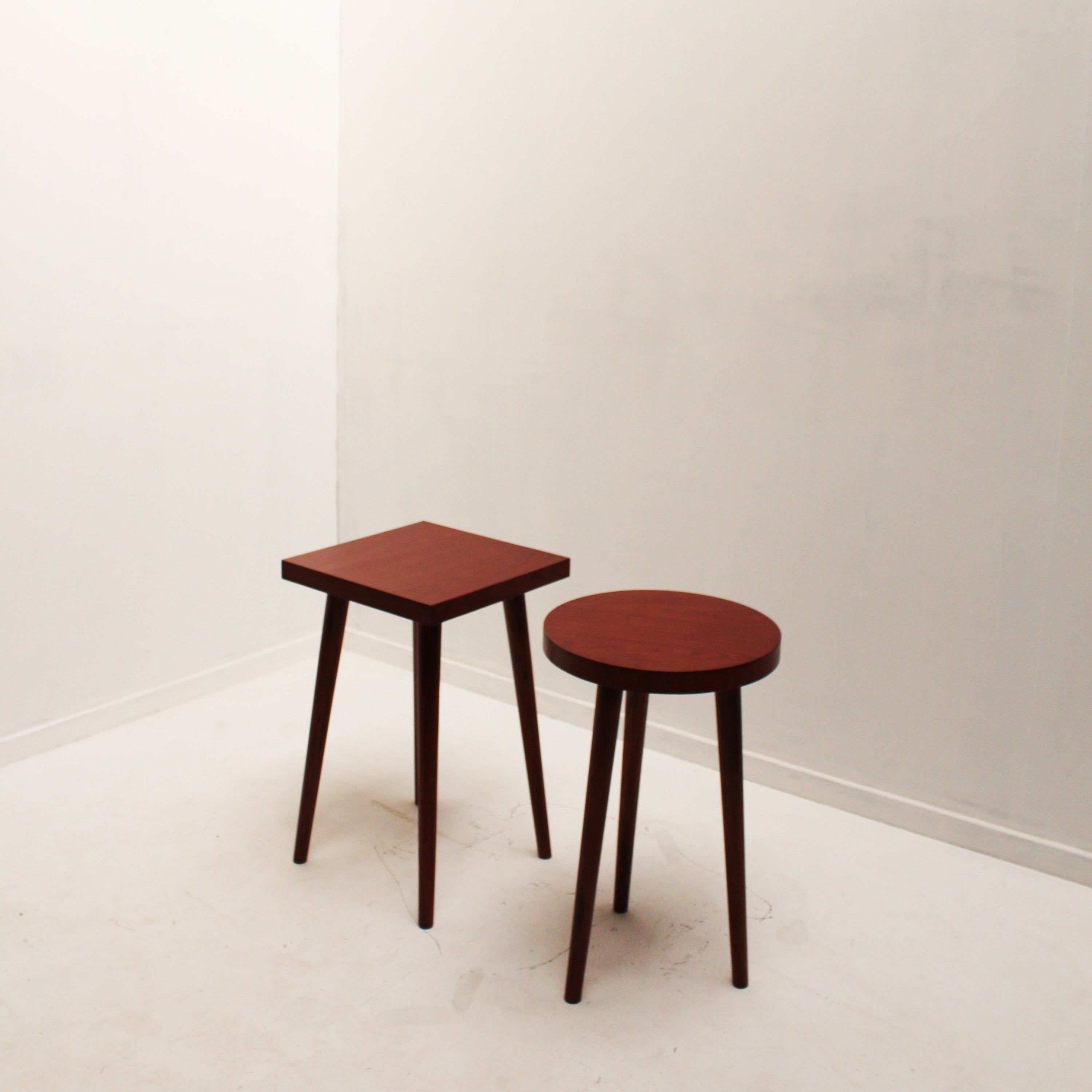 Dot Square Side Tables – Archizy