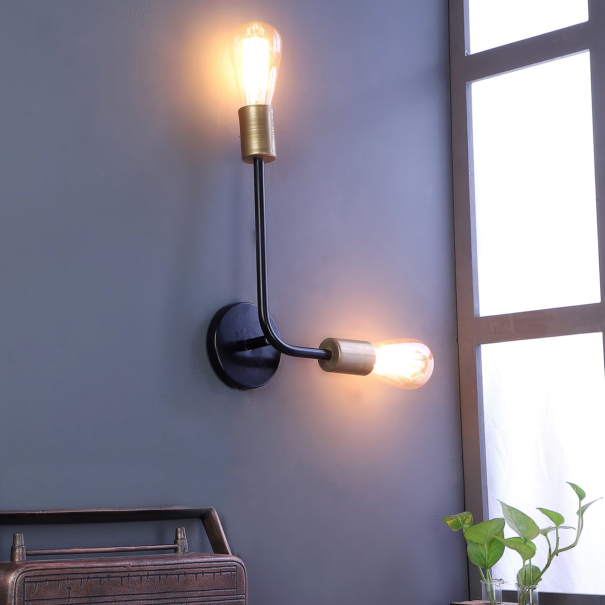 Kelda Black Metal Wall Light – Archizy