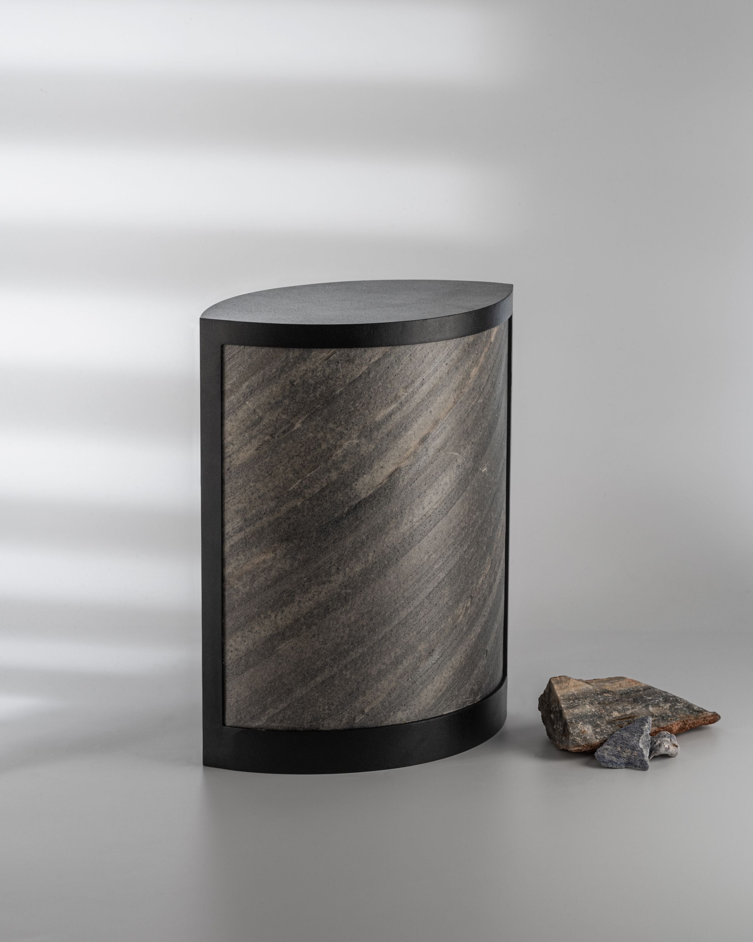 Iris Table Lamp - Ocean Black Stone – Archizy