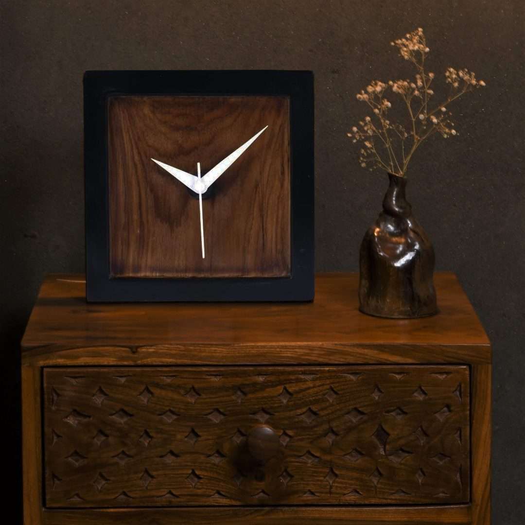 Addis Table Clock – Archizy